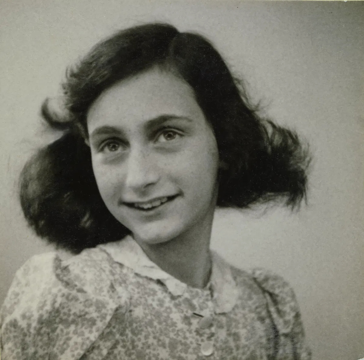 Anne Frank Facts For Kids | The Holocaust Victim